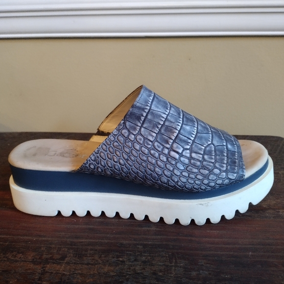 Gabor | Shoes | Gabor Blue Croc Leather Slide Sandals Size 9 Uk 65 ...
